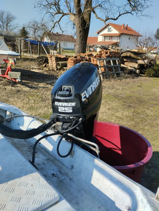 Aluminijski čamac sa motorom + registrirana aluminijska prikolica