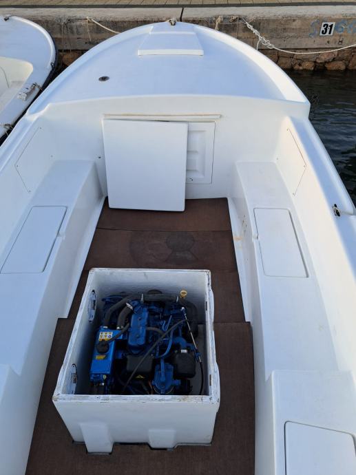 Brod Maestral 500 Greben , nazvati 0915086583