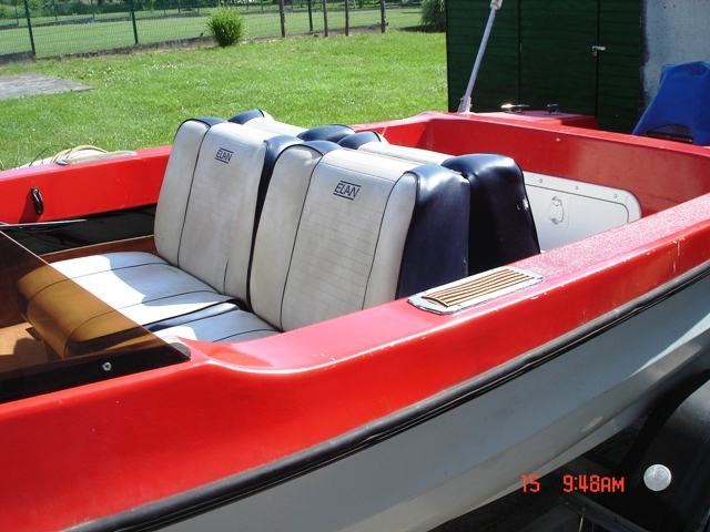 Gliser Elan 30 KW+prikolica i puno dodatne opreme