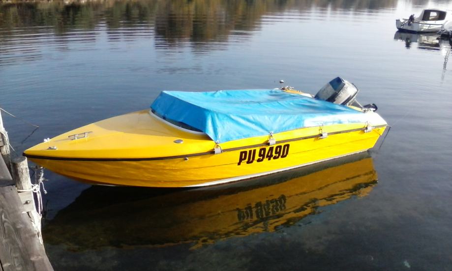 Gliser Elan GP 070, 4,55m, sa Yamahom 50 i prikolicom