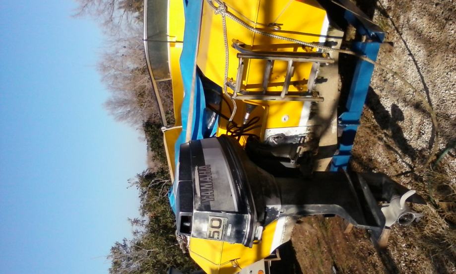 Gliser Elan GP 070, 4,55m, sa Yamahom 50 i prikolicom