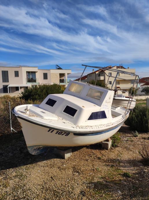 PASARA JUGOPLASTIKA sa kabinom