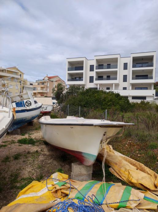 PASARA LASTA SA SPOJLEROM - VODICE