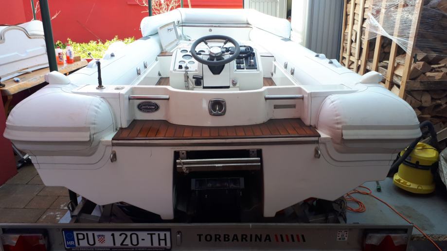 PILOTINA CASTOLDI JET 4,65m -YANMAR 200 sati rada-nova original guma