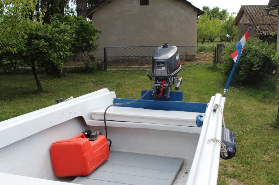 Plastični camac, Yamaha motor i prikolica