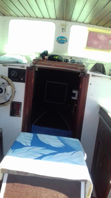 Prodaje se brod Gradac 1987 proizvodnja sa motorom Volvo Penta