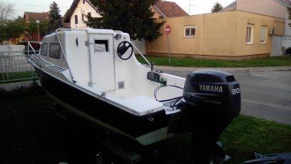 Prodajem čamac Tigar Šark (srpski)