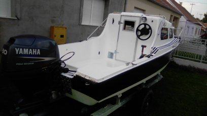 Prodajem čamac Tigar Šark (srpski)