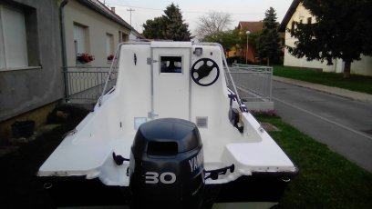 Prodajem čamac Tigar Šark (srpski)