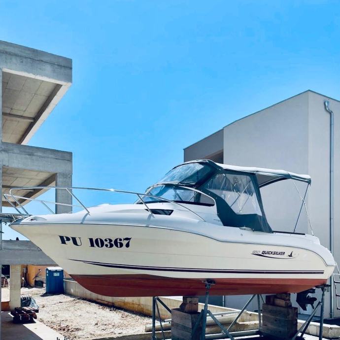 Quicksilver 650 Cruiser Mercruiser 4.3L