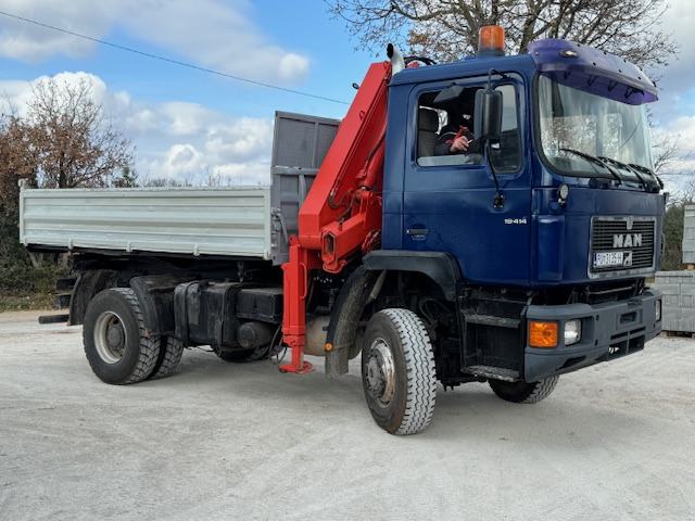 Man 19322, 1995 god.