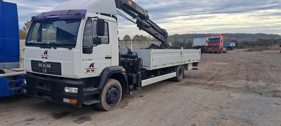 MAN LE14 220 sa KRANOM I GRAJFEROM, 2003 god.