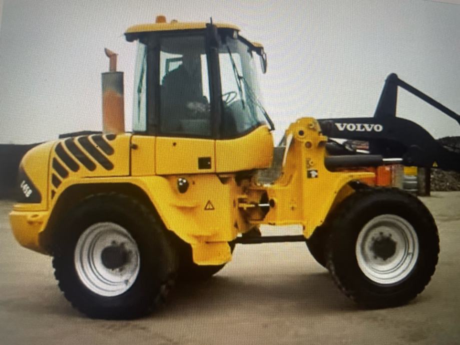 VOLVO L45B 2,5m UTOVARNA KORPA PLUS VILICE, 2008 god.