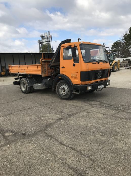 Mercedes 1217, 1983 god.