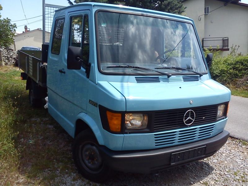 Mercedes 207D, 1984 god.