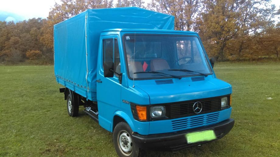 MERCEDES 207D, 1984 god.