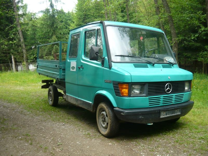 MERCEDES 208, 1993 god.