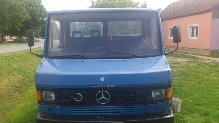 Mercedes 609, 1990 god.