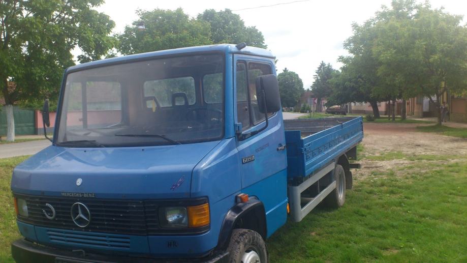 Mercedes 609, 1990 god.