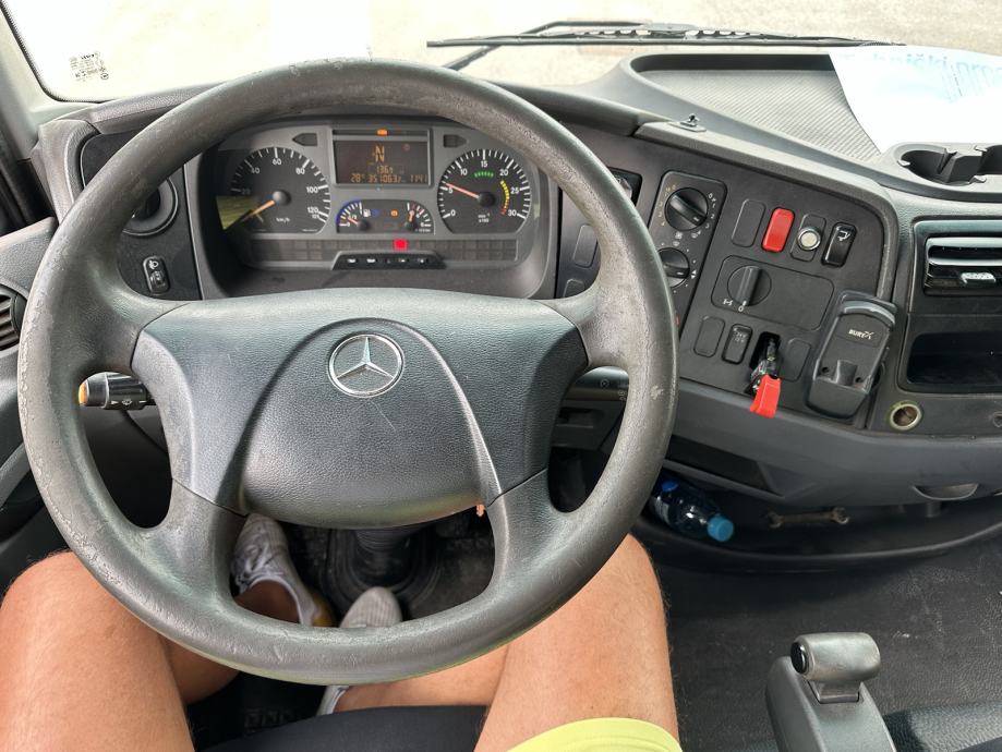Mercedes Atego 1022 Sanduk 4,5 m sa rampom kratki osovinski, 2008 god.