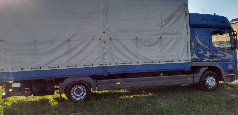 Mercedes Atego 823 Stocar, 2002 god.