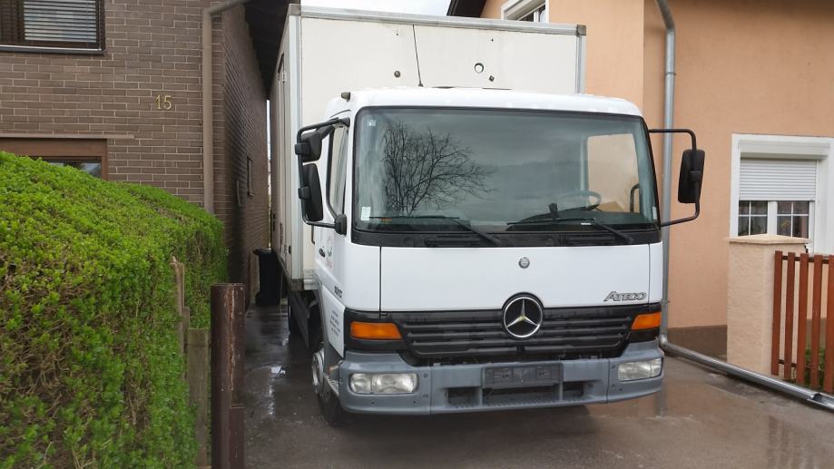 Mercedes Atego 10 17, 2001 god.