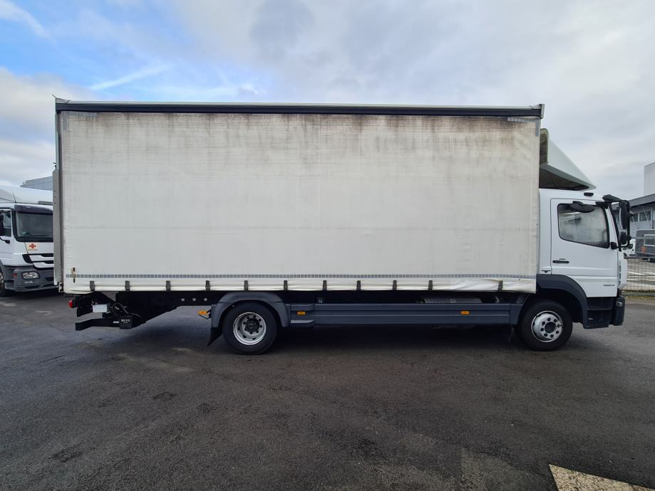 Mercedes-Benz ATEGO 1224L s kesonom 7.20m/višina 2.70m/nakl.ramp, 2016 god.