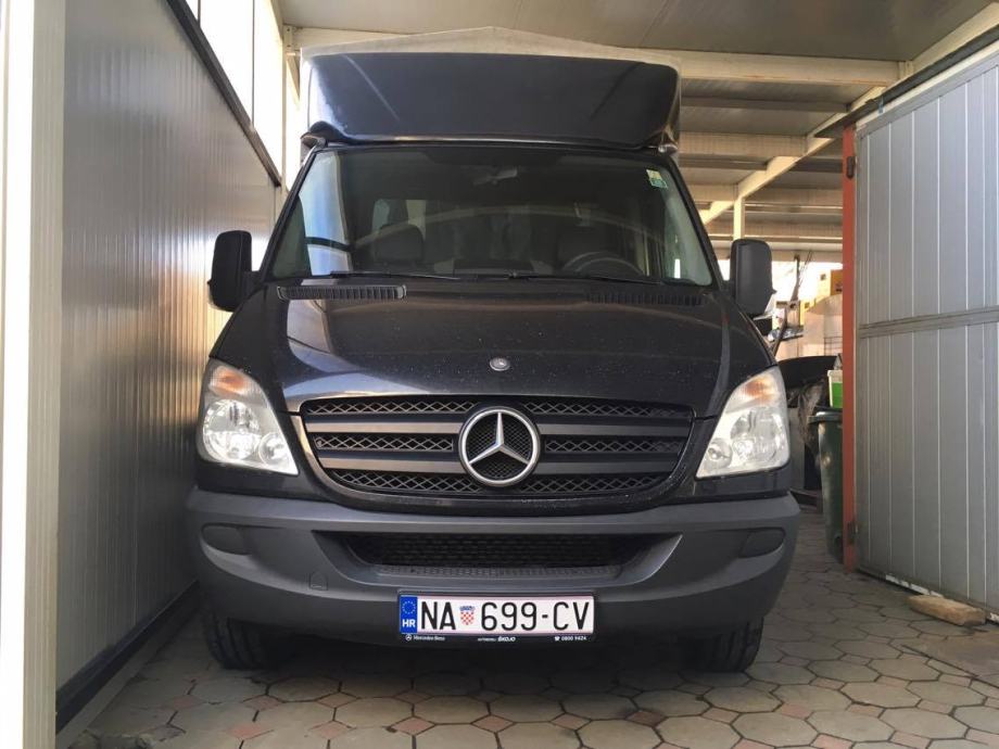 Mercedes Sprinter 313 CDI,sa utovarnom rampom BARCARGOLIFT, 2010 god.