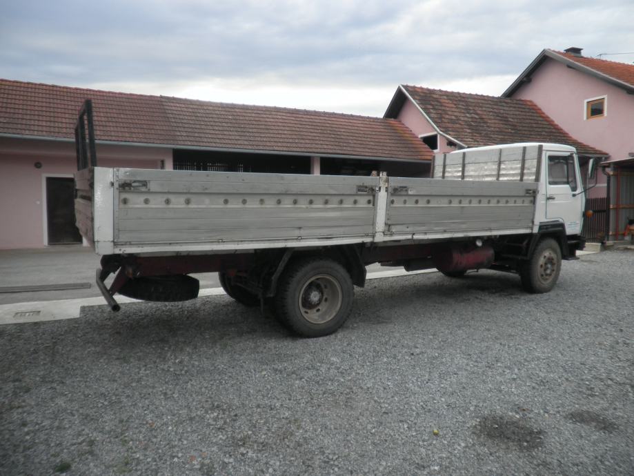 TAM 130 T11, 1987 god.