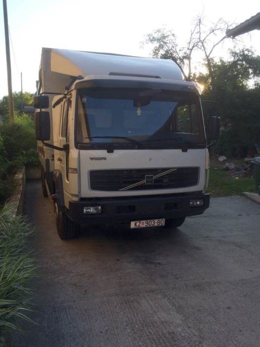 Volvo fl 220-12.reg01-07-17.klima. Odličan. Plus još jedan za dijelove ...