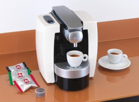 illy Mitaca i1 plus aparat za kavu sa 50 kapsula