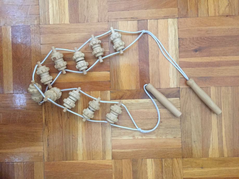 Drveni rucni masazer