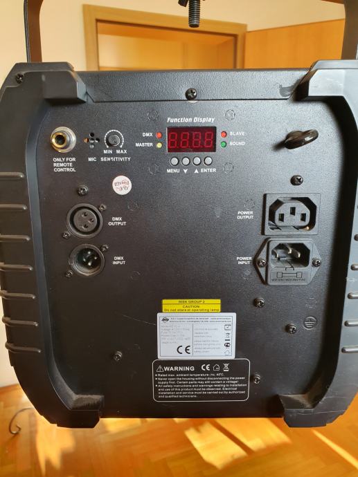 American DJ Revo 4 LED rasvjetno tijelo