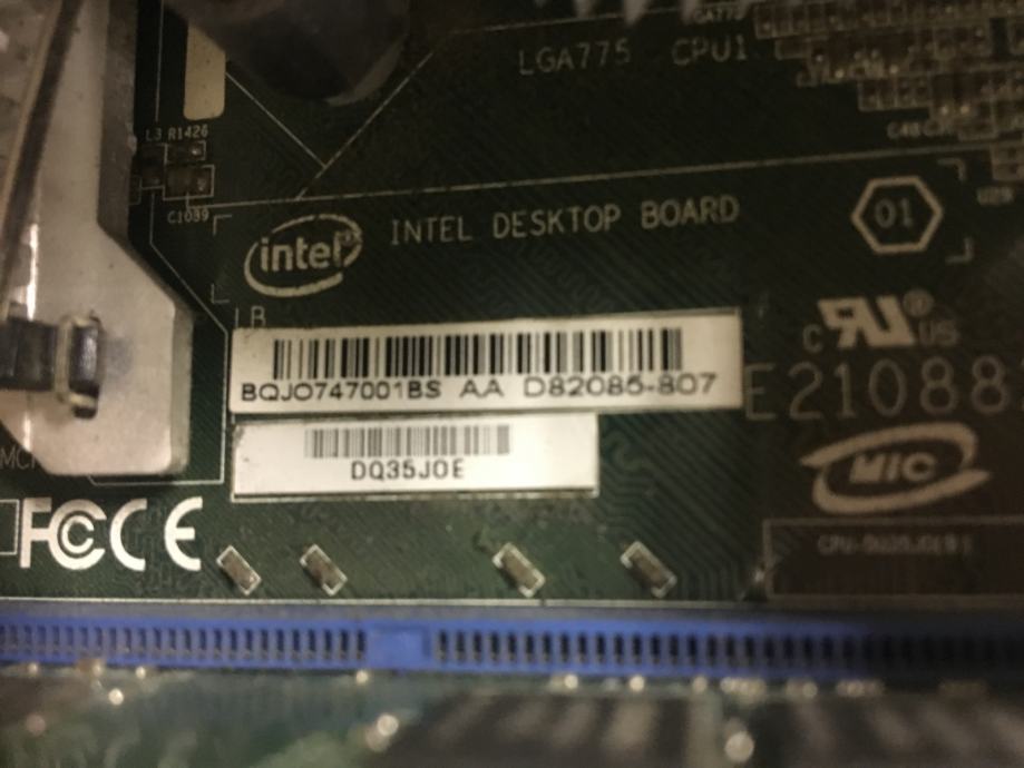 5x Intel Desktop Board DQ35JO, Intel Q9300, 3x2 GB Kingmax, cooleri...