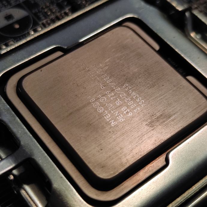 ASRock Conroe Presler 775Dual-VSTA DDR/DDRII