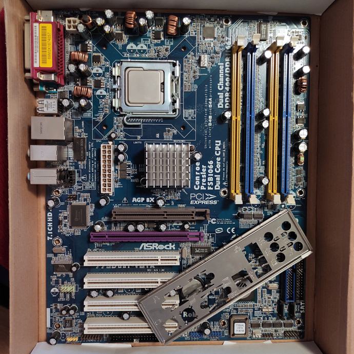 ASRock Conroe Presler 775Dual-VSTA DDR/DDRII