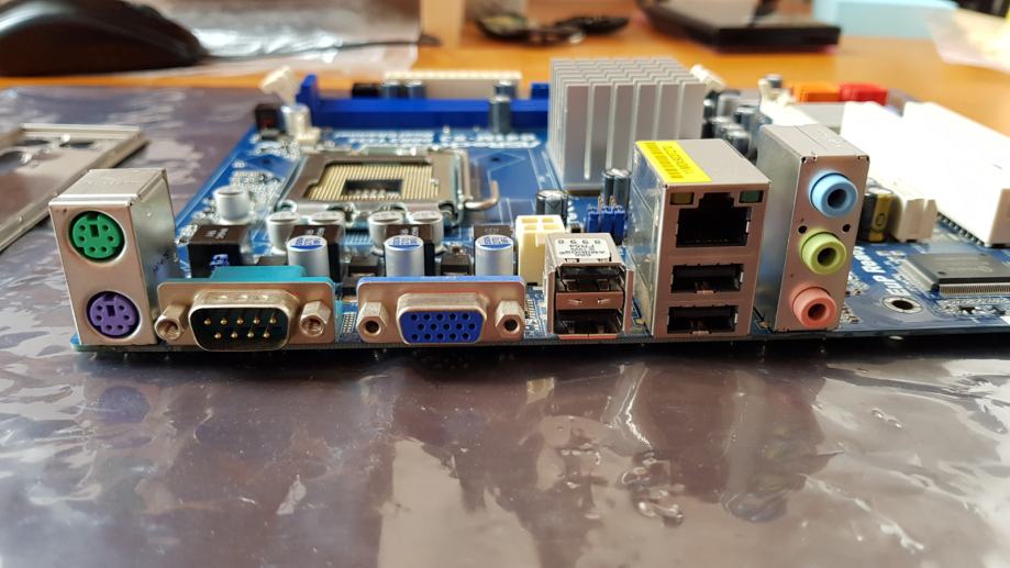 ASRock G41M-S3 matična ploča