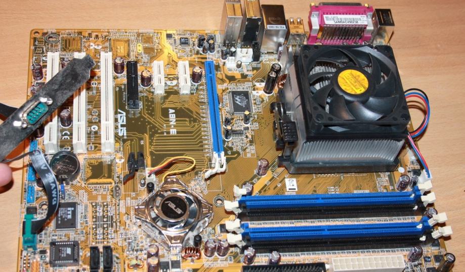 ASUS A8N-E, socket 939, nVidia nForce4 Ultra, ATX