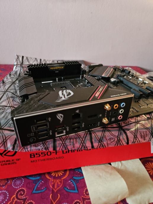 ASUS ROG Strix B550-F Gaming WIFI