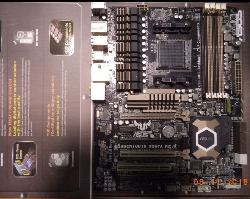 ASUS SABERTOOTH 990FX R2.0 Socket AM3 / AM3+ FX DDR3 matična