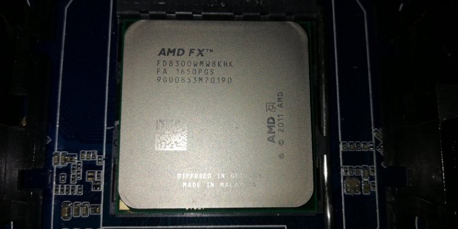 GIGABYTE 990XA + AMD FX8300 BE(4.2GHz) + 2x4GB HyperX Fury + T4 Cooler