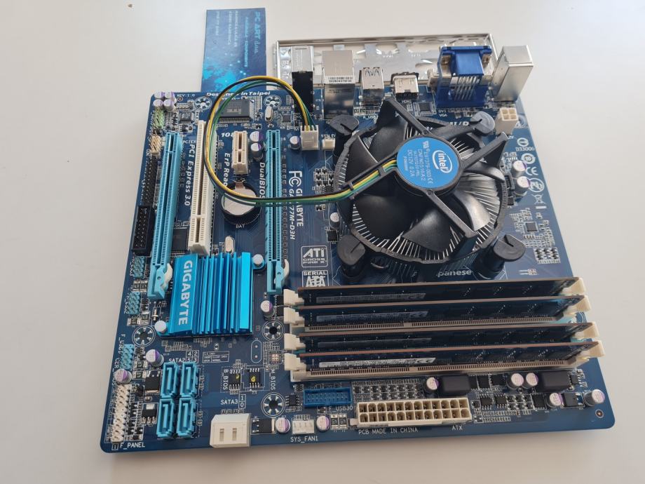 Gigabyte GA-Z77M-D3H + i7 3770K + 4GB/8GB/16GB/32GB RAM - Račun / R1