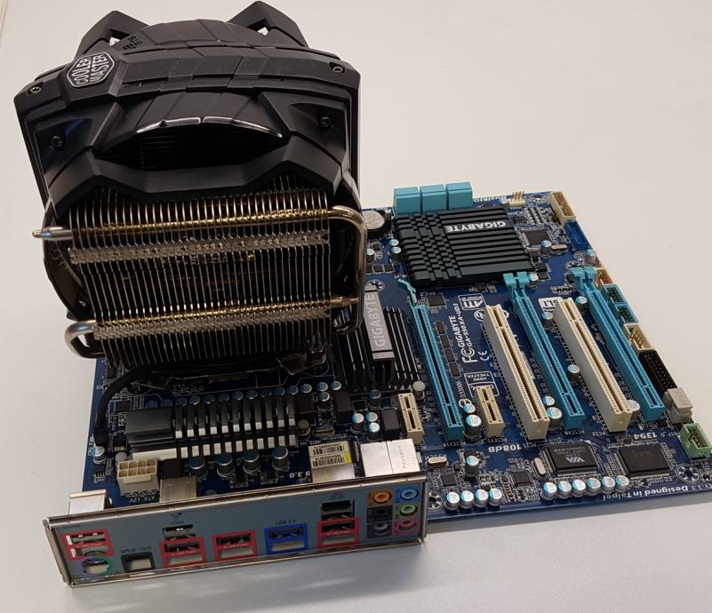 Gigybyte GA-990XA-UD3 AMD 990X + SB950 Chipset