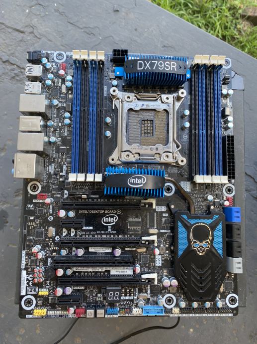 Intel® Desktop Board DX79SR LGA2011 #POVOLJNO#