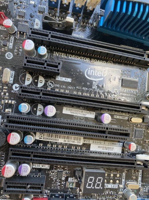 Intel® Desktop Board DX79SR LGA2011 #POVOLJNO#
