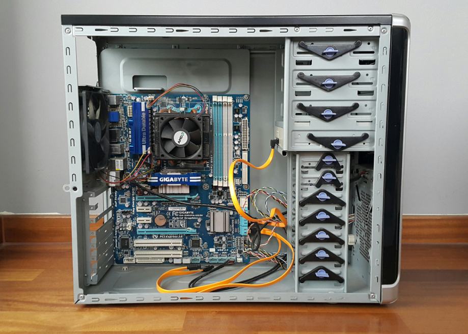Komplet Gigabyte GA-890GPA-UD3H + AMD Phenom II X4 965 BE