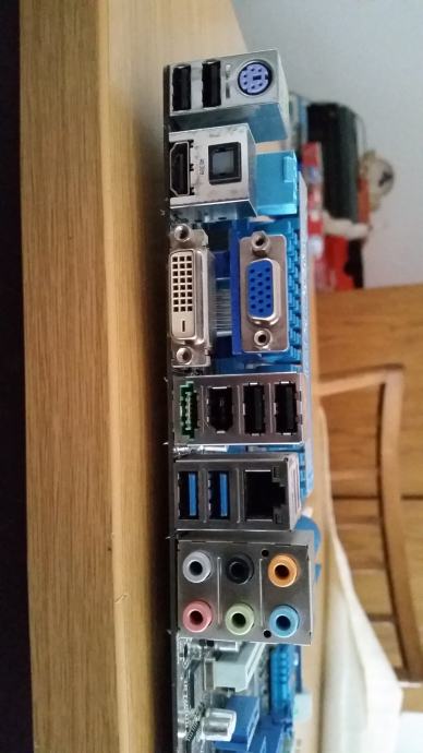 Matična ploča ASUS M4A89GTD PRO USB 3.0 i CPU AMD Phenom II X6 1100T