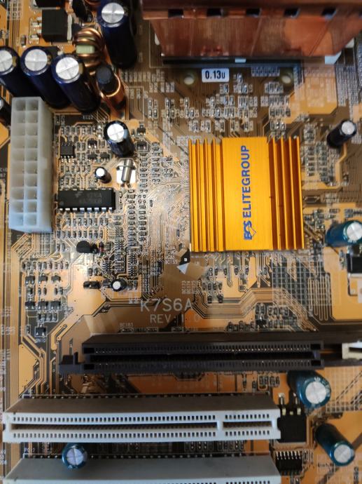 MATIČNA PLOČA SOCKET 462 (A) ECS K7S6A + ATHLON 1800+,768MB RAMA