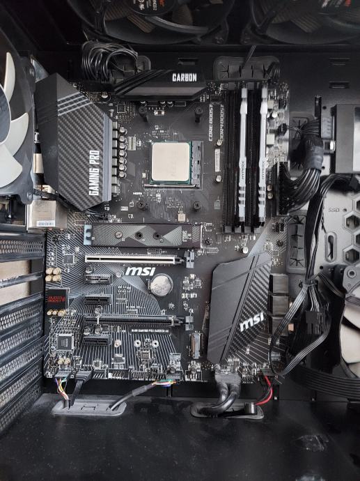 MSI B450 Gaming PRO Carbon AC WIFI