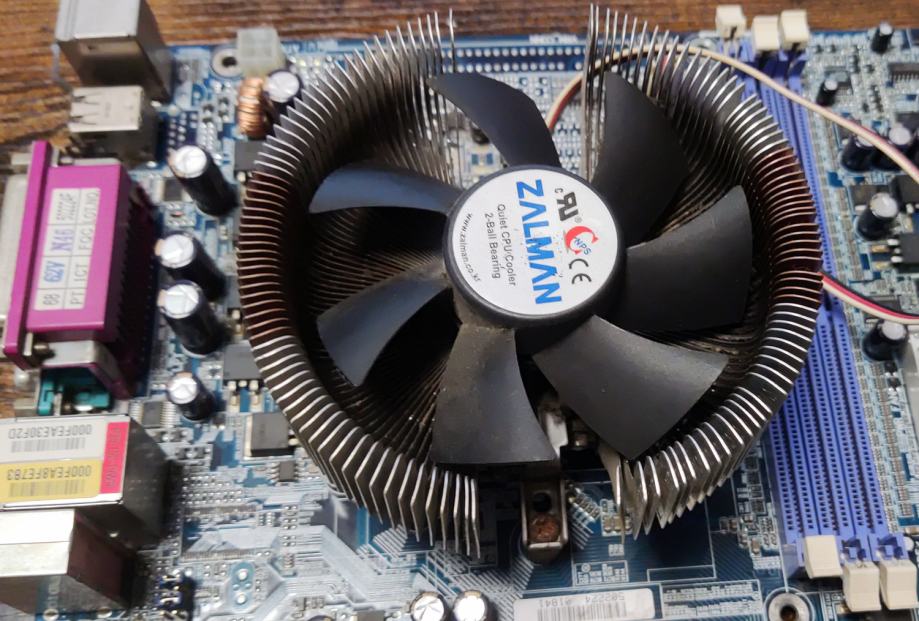 Socket 754 komplet ploča Gigabyte GA-K8NS Pro (neisp.) + Cpu + Zalman